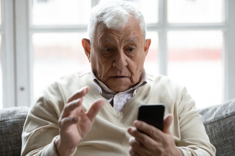 Neurologist shares five signs of dementia 'that aren't memory loss'