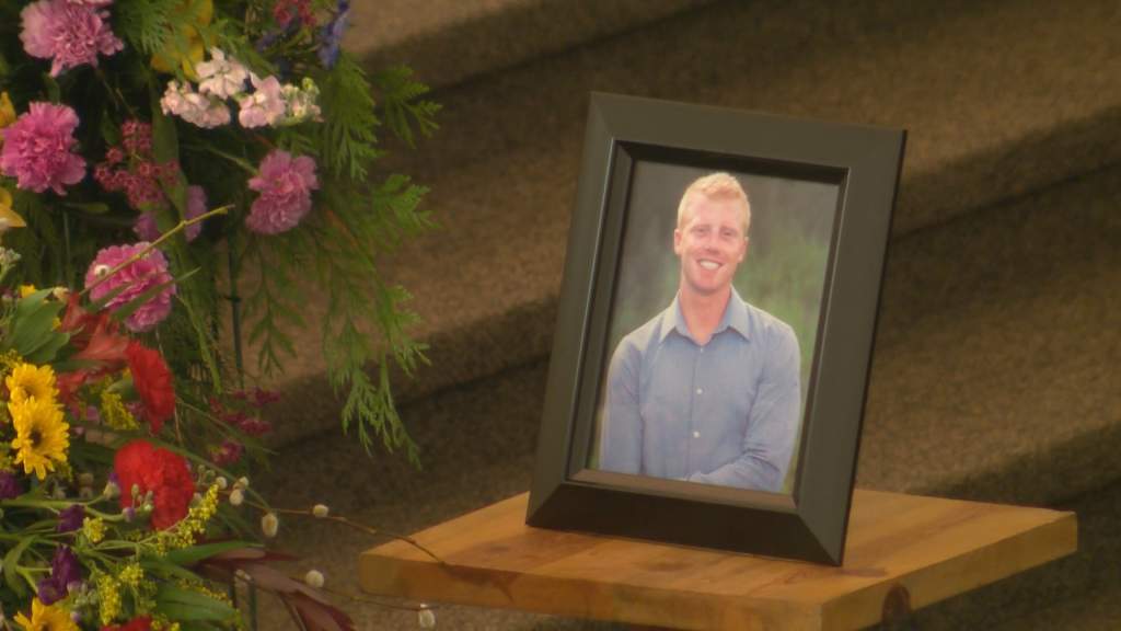 Cases to be dropped against 2 police officers in fatal shooting of ...