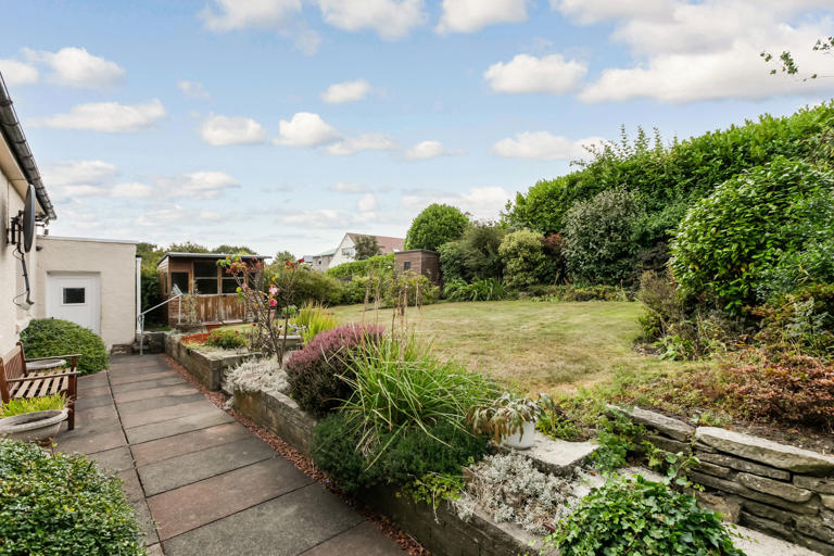 Edinburgh three-bedroom detached bungalow for sale in Ravelston packed ...