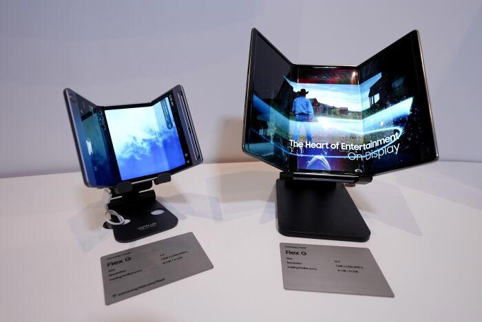 Samsung unveils trifold phone, challenging Huawei