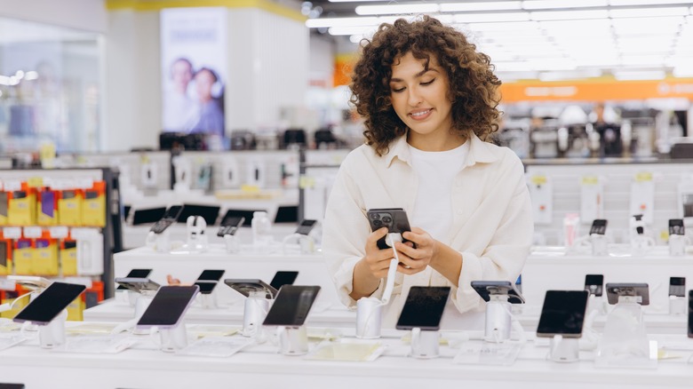 Who Owns Consumer Cellular And What Network Does It Use?