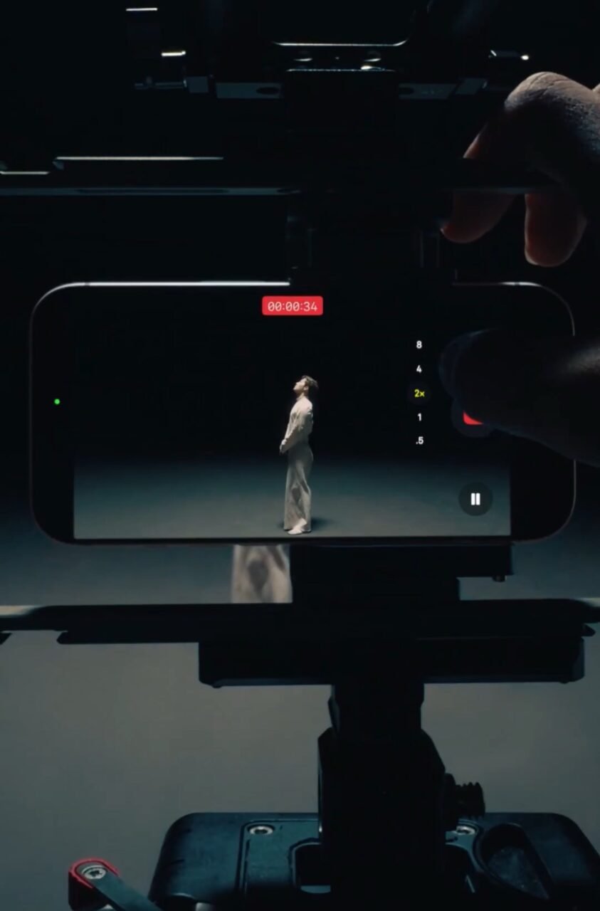 สุดล้ำ! MV ‘Let Loose’ ซิงเกิลใหม่จาก ‘แจ็คสัน หวัง’ ถ่ายทำด้วย iPhone 17 Pro ทุกขั้นตอน