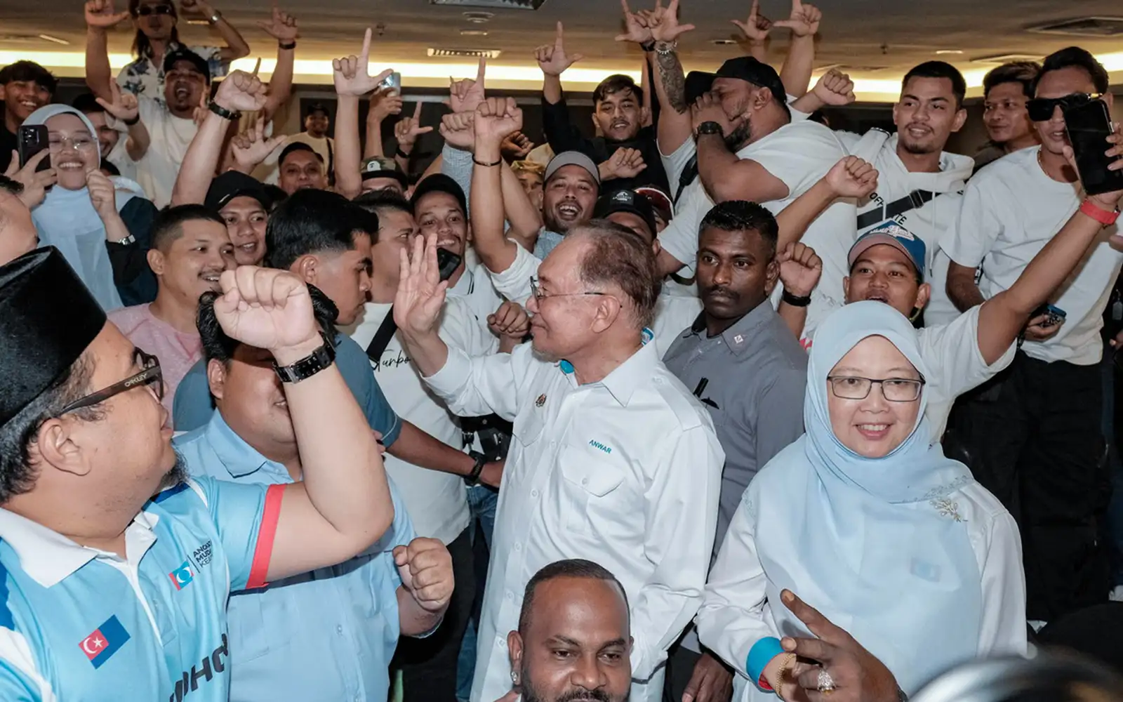 Wait just a while for cheaper RON95, says PM
