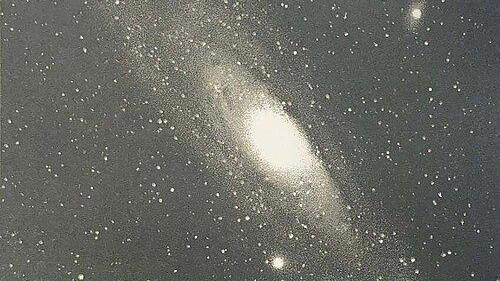 The builder who photographed distant galaxies