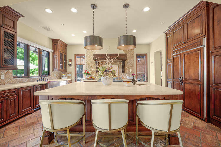 Former 49er's custom Bay Area mansion is pending in just 5 days for $3.9M