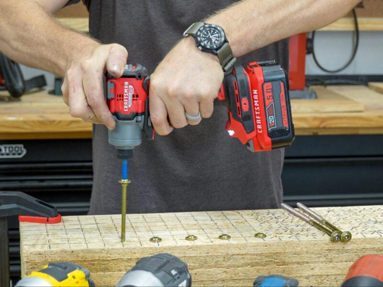 Review: Craftsman V20 Brushless RP Impact Driver CMCF830