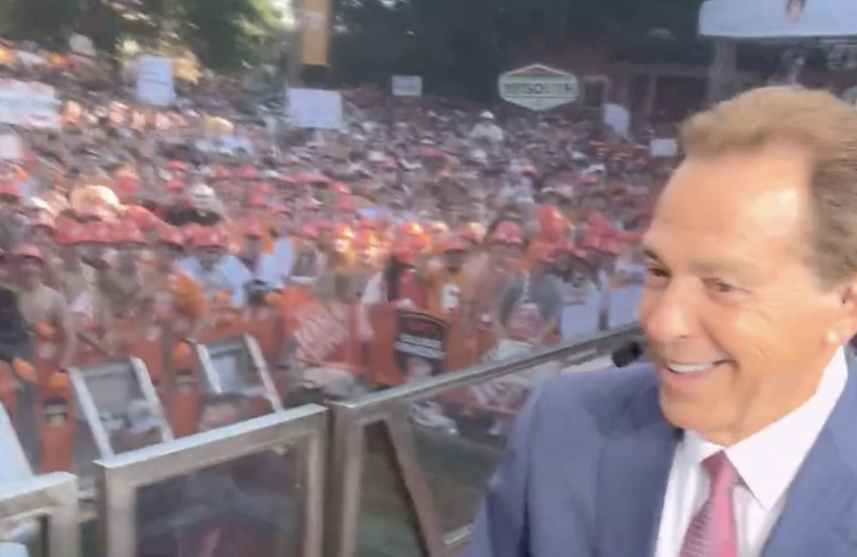Nick Saban had to watch Tennessee Vols fans in Knoxville sing Dixieland ...