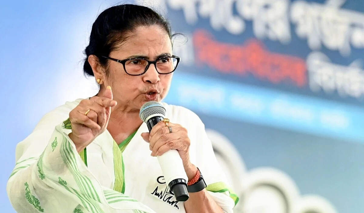 Mamata Banerjee Honors APJ Abdul Kalam on His Birth Anniversary