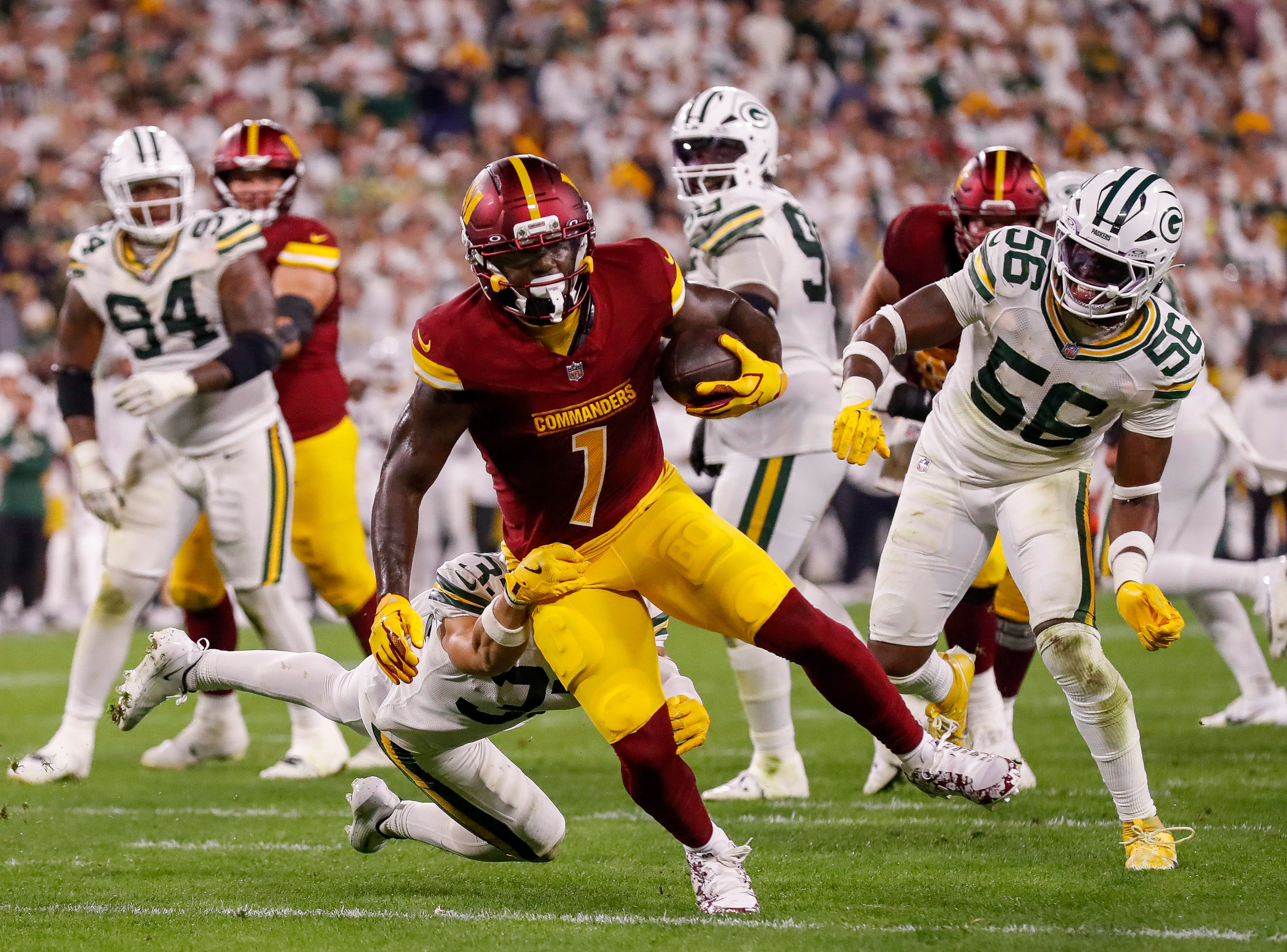 Las Vegas Raiders vs Washington Commanders picks, predictions: Who wins ...