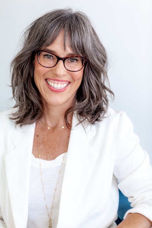 What Is Fawning? 6 Subtle Signs of This Trauma Response, According to a ...