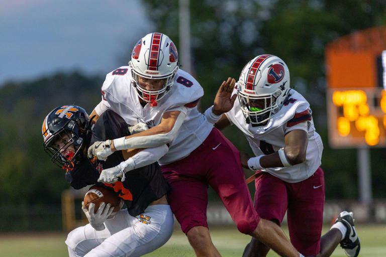 Liberty football rallies past Northampton with 3 unanswered TDs in 4th