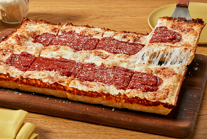 Hungry Howie’s has a new Detroit-style pizza: How it tastes