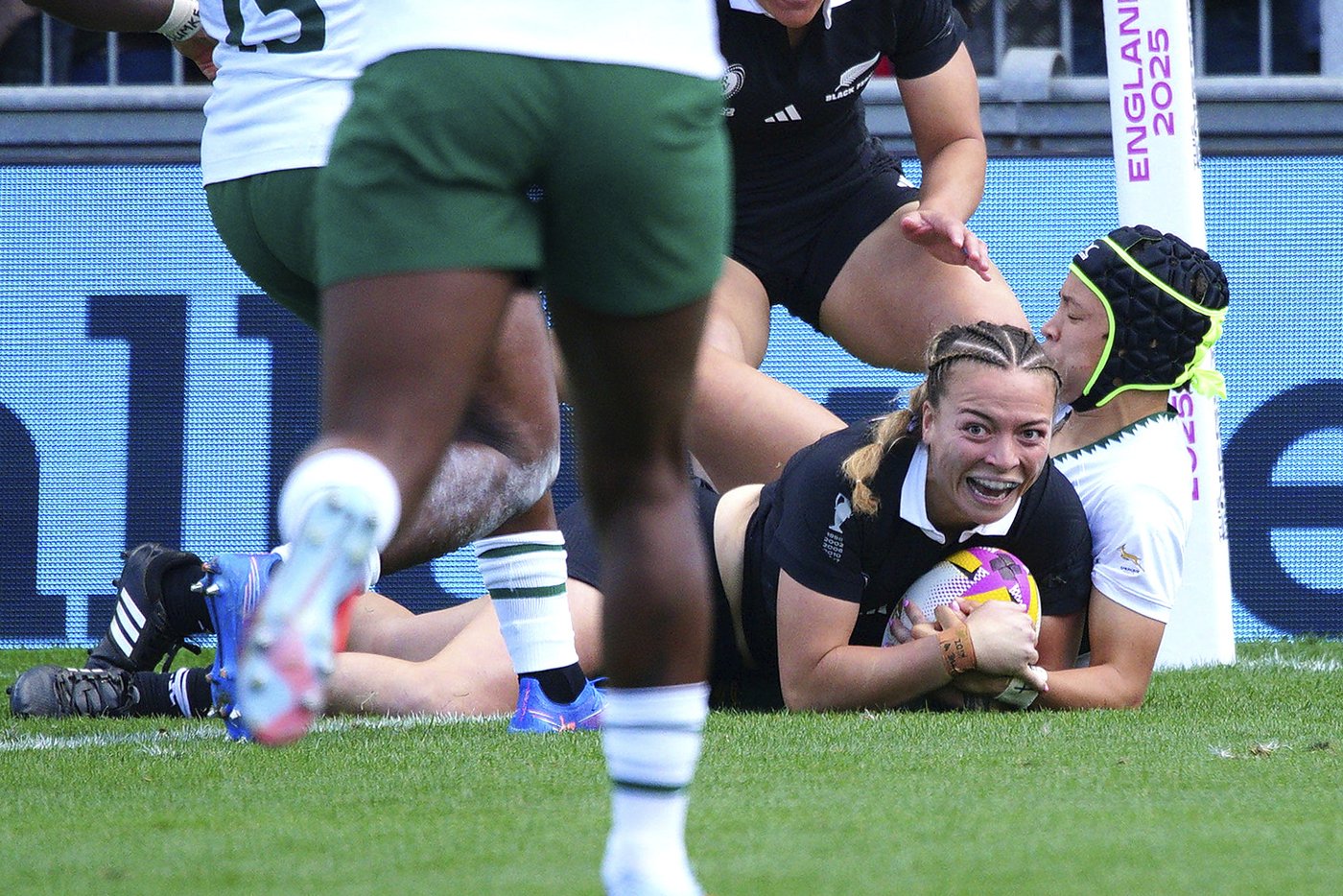 New Zealand and Canada set up Women's Rugby World Cup semifinal