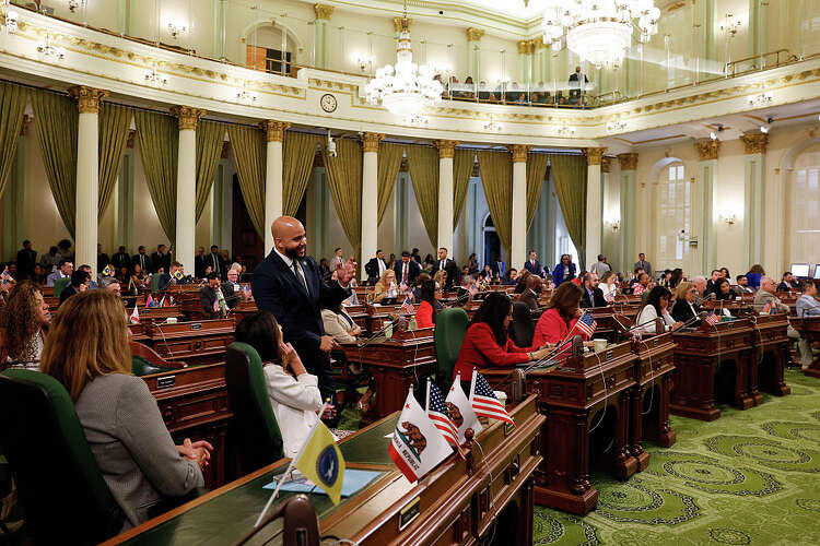 California's proposed ban on non-stick pans passes critical vote