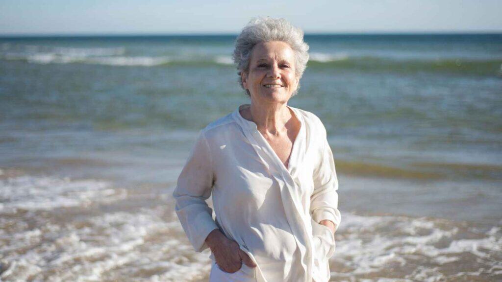 15 reasons women over 50 are happier staying single