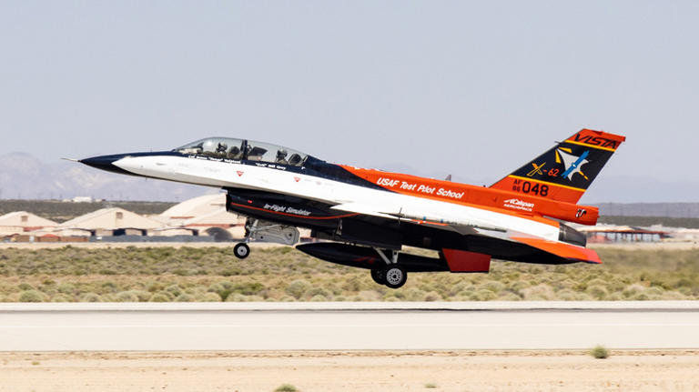 A Human Pilot Battled An AI-Controlled F-16 In A Real Dogfight - Here's ...