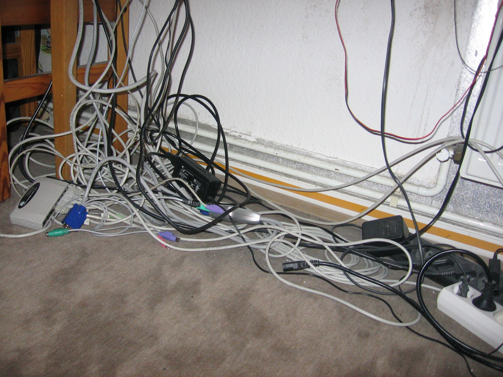 12 Household Items Organizers Commonly Recommend Removing, Experts Report