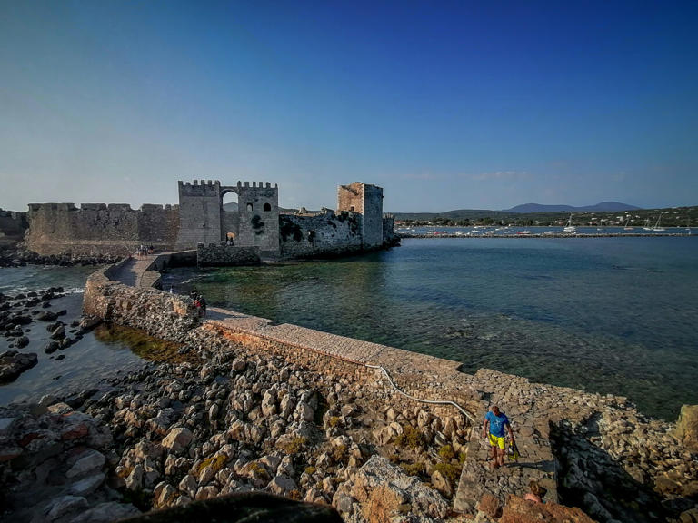 Το κάστρο της Μεθώνης παραμένει αγέρωχο διαμέσου των αιώνων