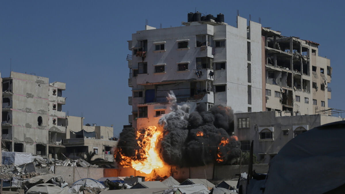 Israel ramps up strikes on Gaza City, killing at least 32 people