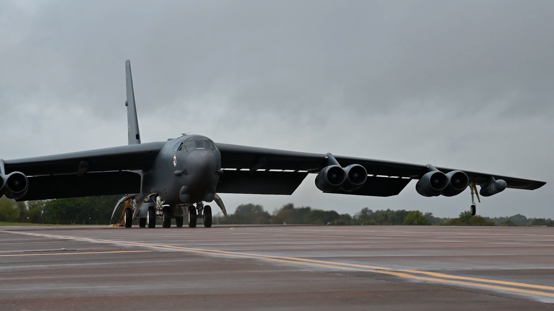 US Airforce Landing B-52 Heavy Bomber