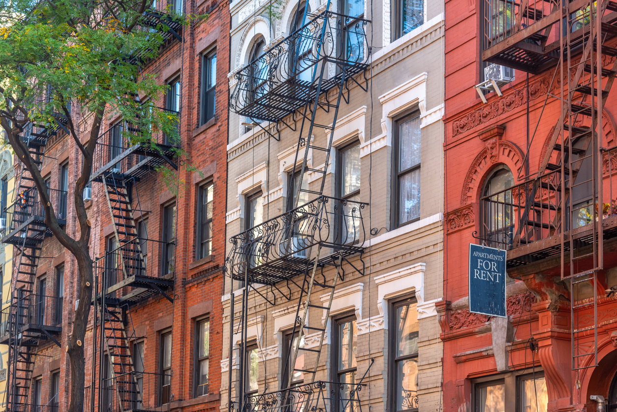 The New York neighborhoods with the smallest (& largest) condos