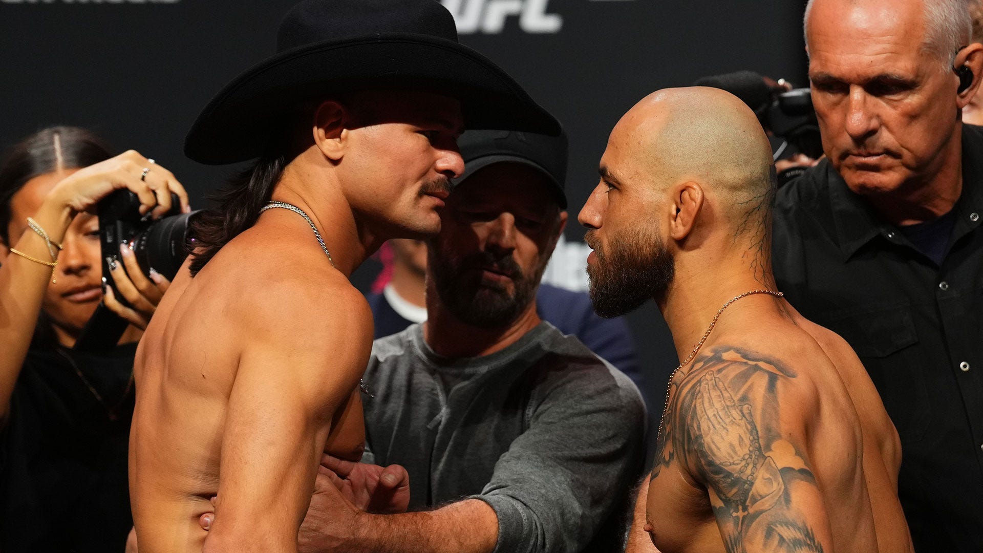 UFC Fight Night 259 live updates: Results, round-by-round coverage of ...