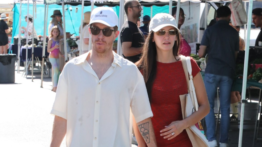 Hollywood Couple Splits Expressing "Love And Deep Respect"