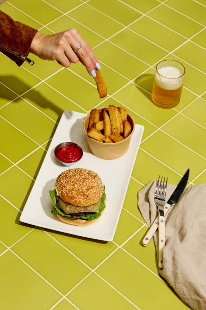 Where to get Almost Free Burgers on National Cheeseburger Day in Los ...