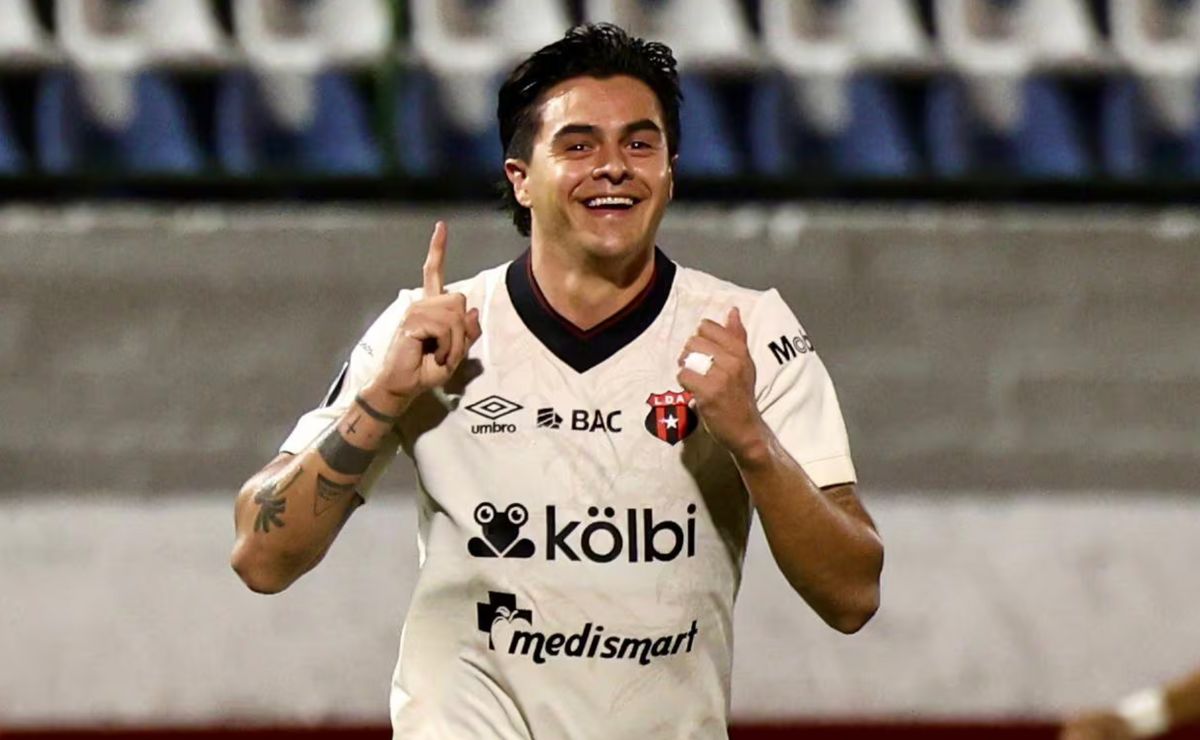 Diego Campos confirma la noticia que pone en vilo a Alajuelense a días del cierre del mercado de ...