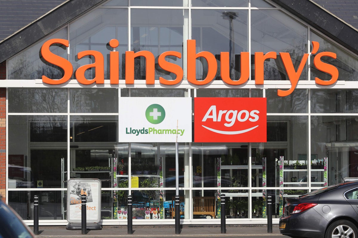 Sainsbury’s in talks to sell Argos to China’s JD.com