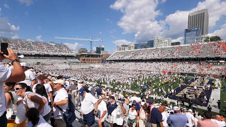 Georgia Tech fans take goalpost celebration to wild new level after ...