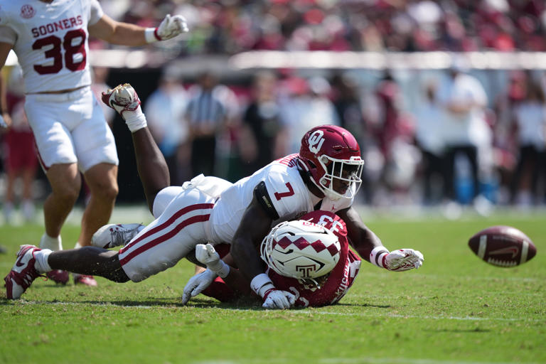 Former Oklahoma Sooner LB commits to Big Ten program