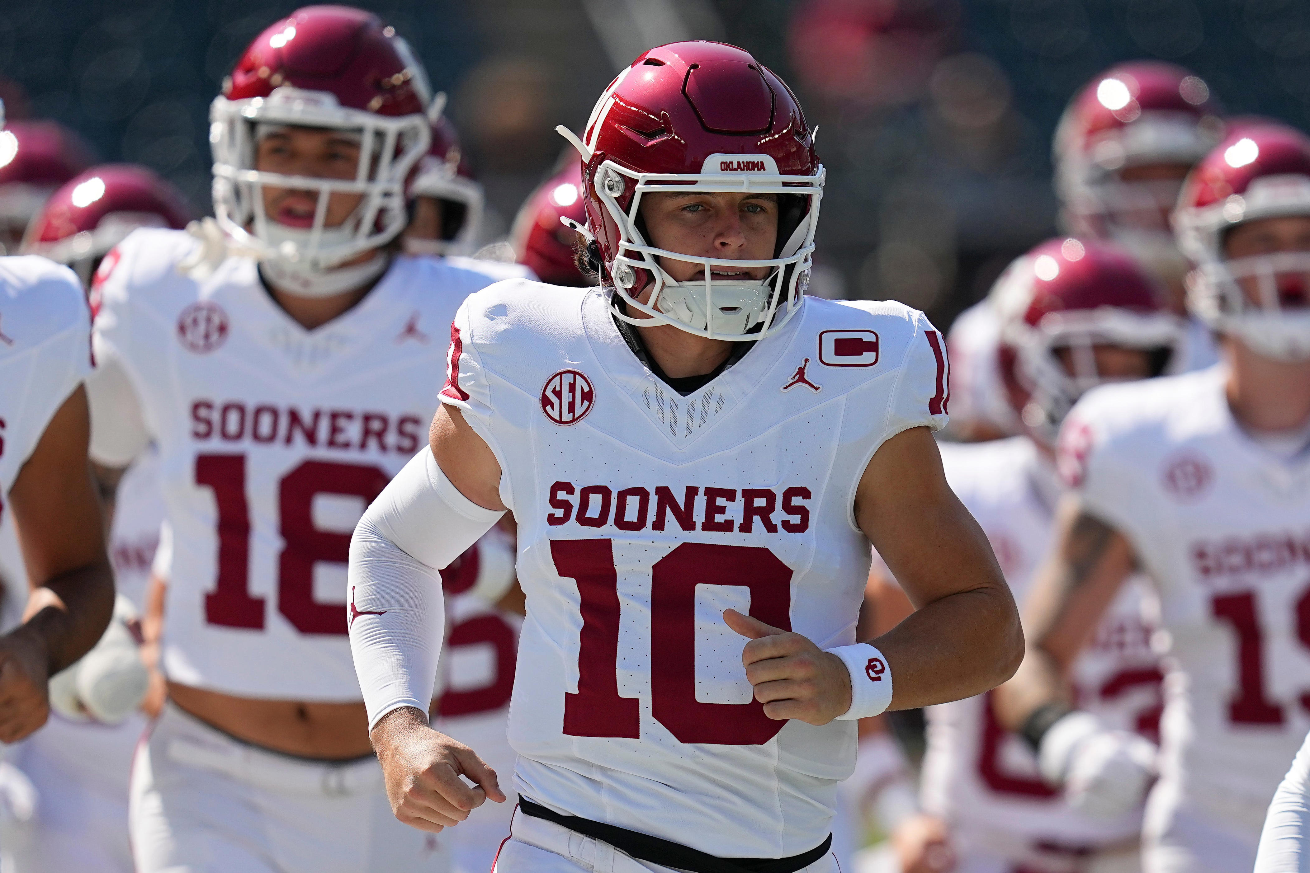 Social media reacts to the Oklahoma Sooners 42-3 win over the Temple Owls