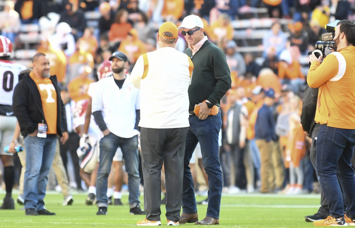 Peyton Manning spotted with important Vols commit before Tennessee vs ...