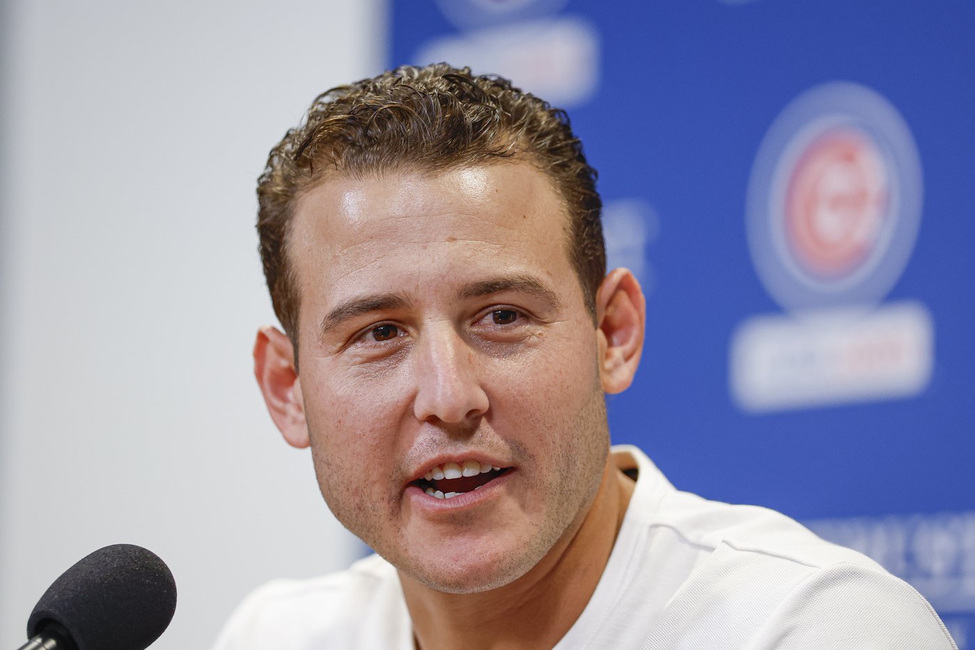Anthony Rizzo retires with the Chicago Cubs, nearly catches home run in ...