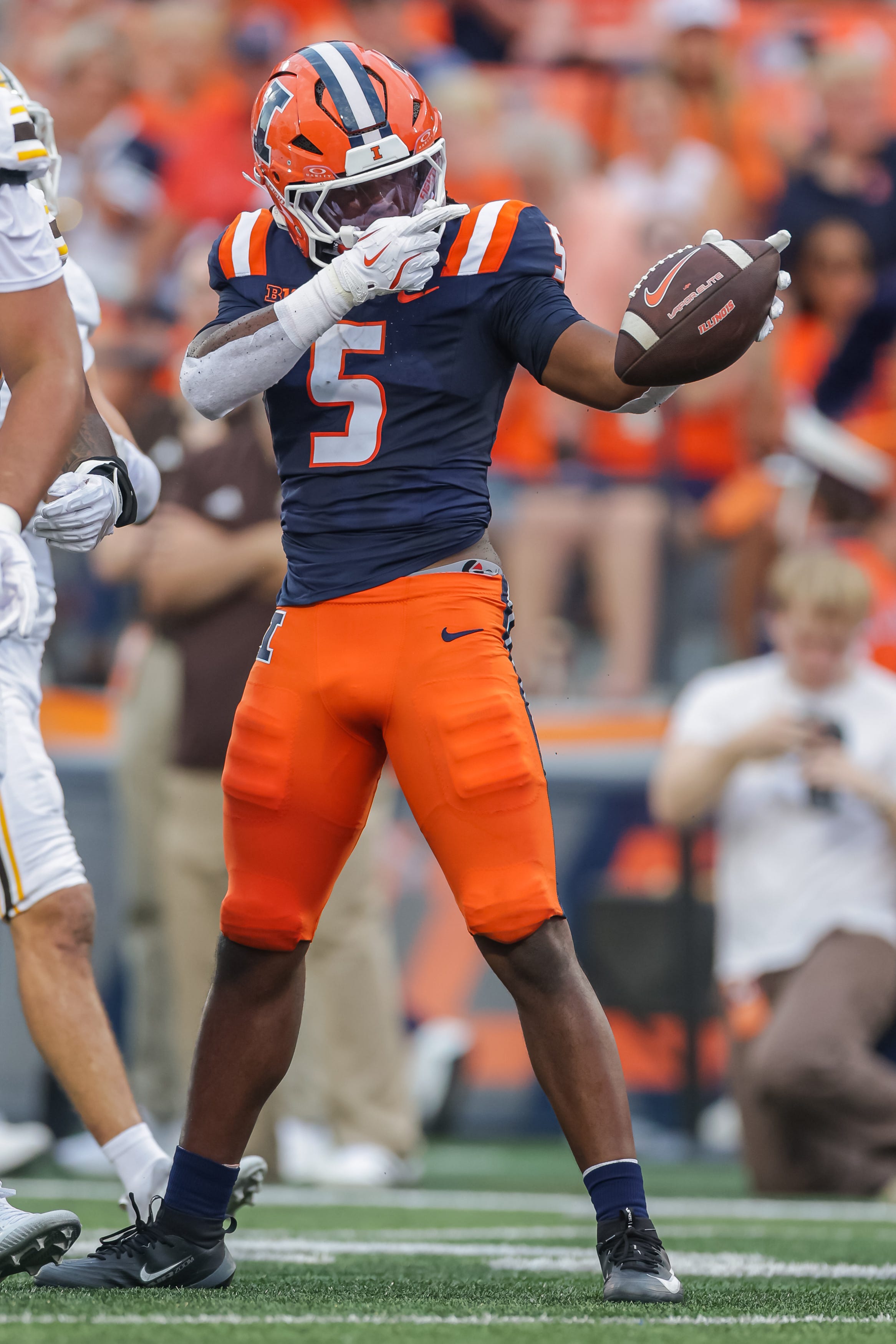 Illinois football vs. Western Michigan recap: Illini surge past Broncos ...