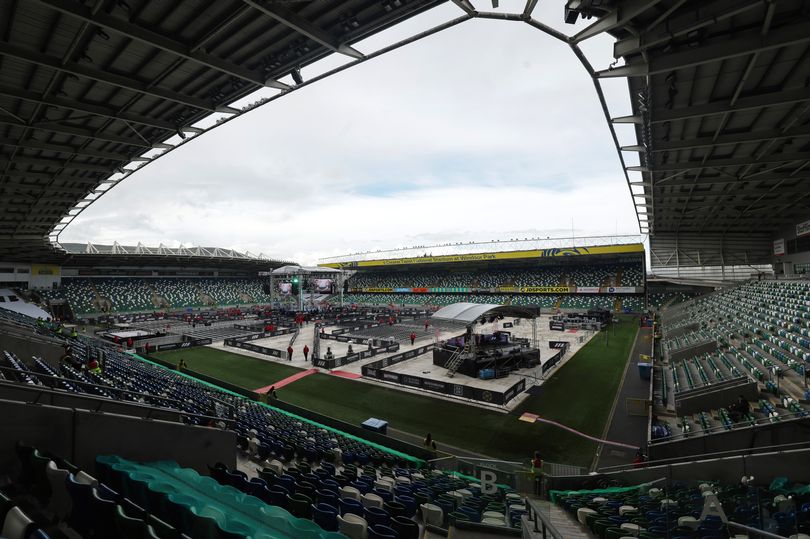 Lewis Crocker Paddy Donovan ringwalk time, TV channel and stream info