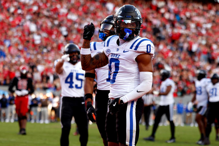 Falcons name starting kicker for Week 4 game vs. Commanders