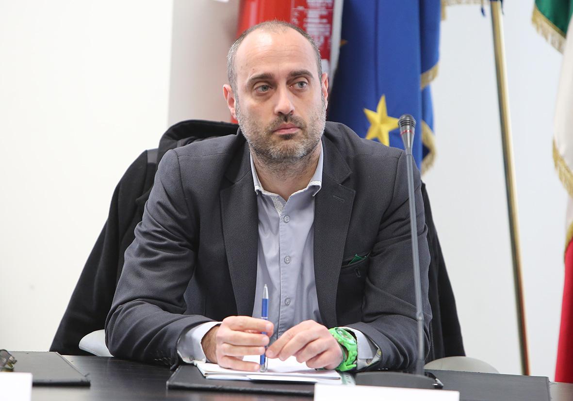 Desio, la polemica della spazzatura: “Hanno sanzionato una donna di 89 anni ma perdonano le ...