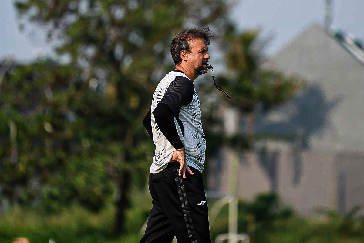 Pelatih Persija ungkap kunci untuk menghadapi Persib Bandung