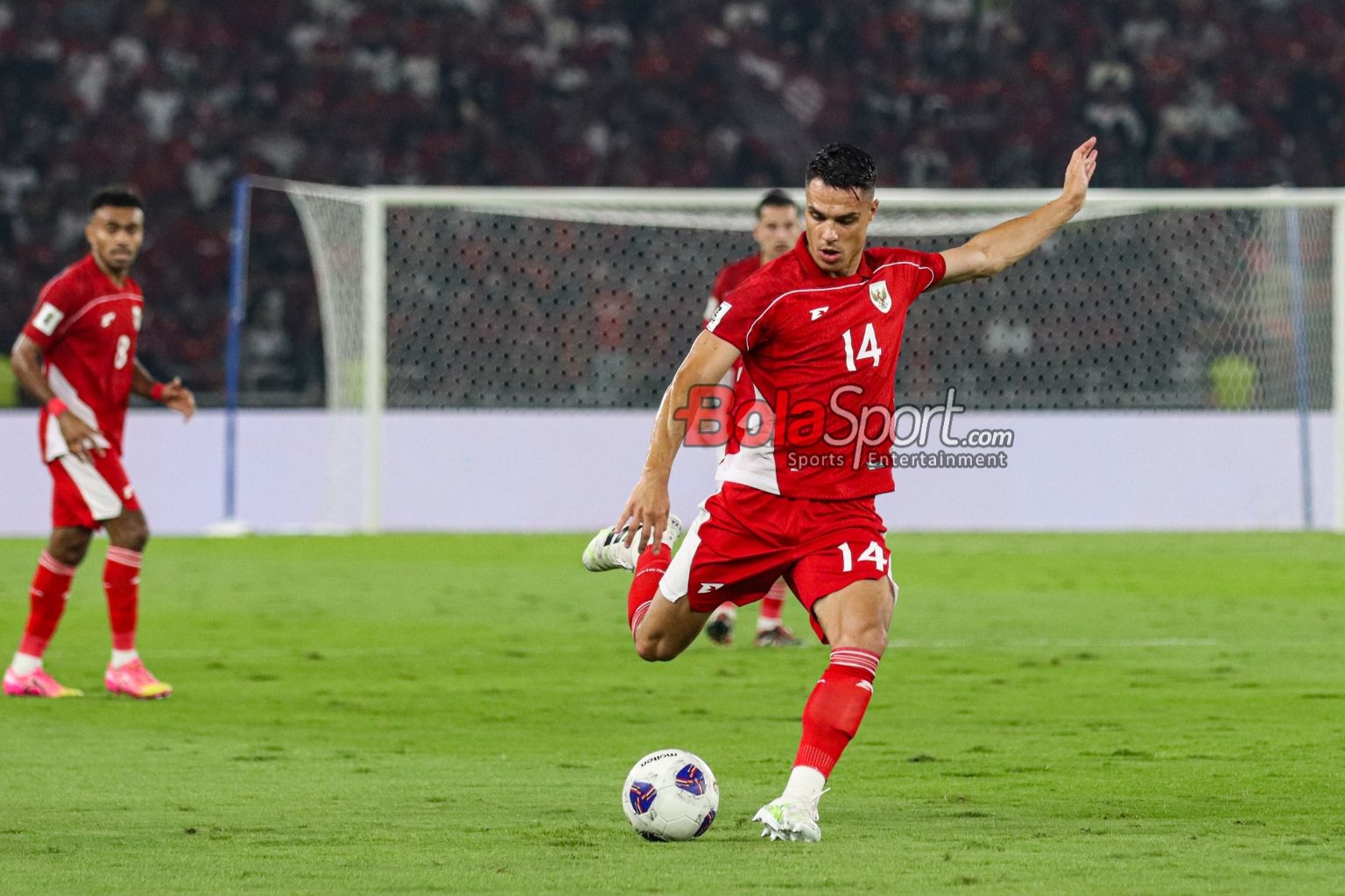 Sepakan Geledek Joey Pelupessy Bantu SK Lommel Menang, Bangganya si ...