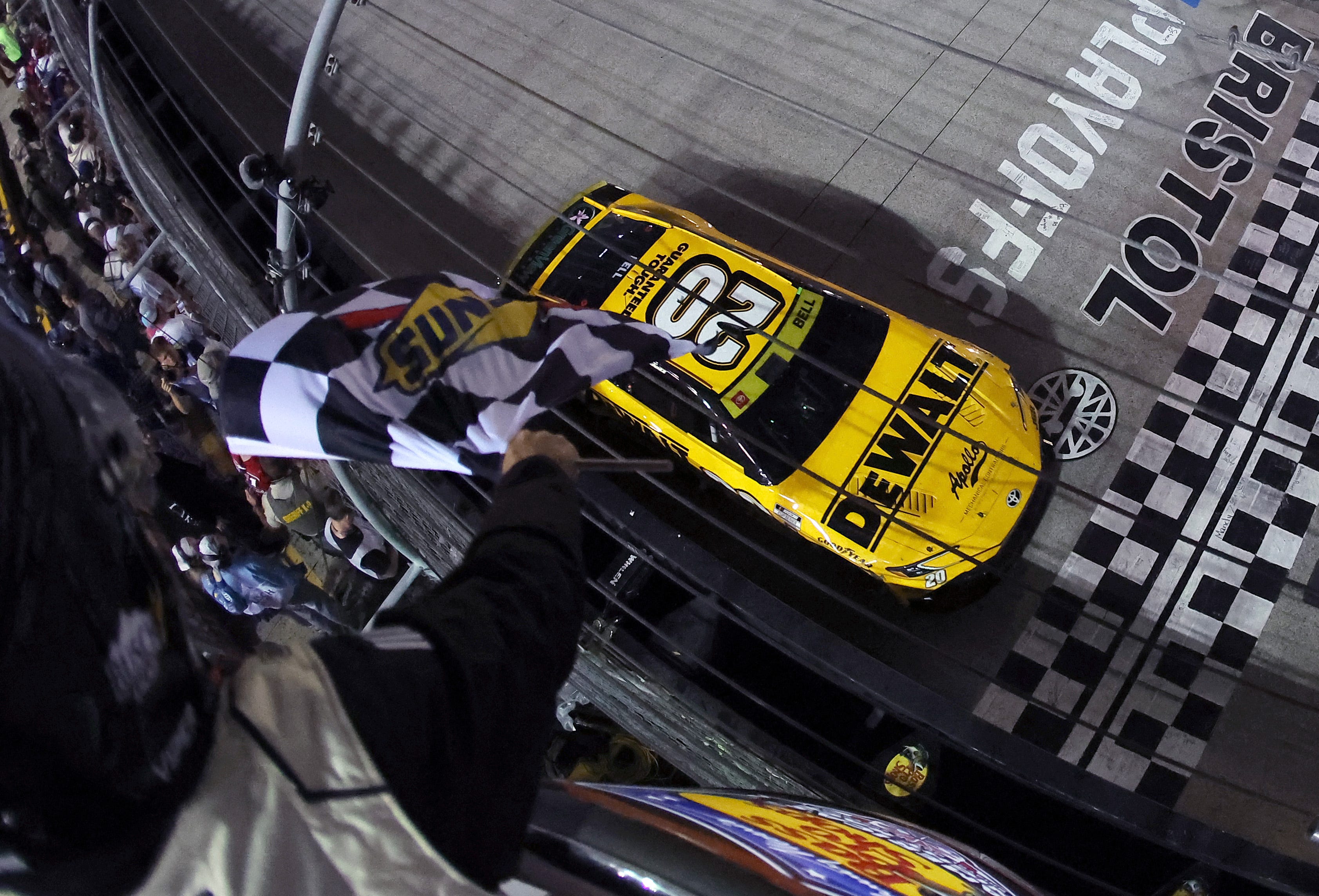 NASCAR Cup Series race at Bristol: Live updates, highlights ...