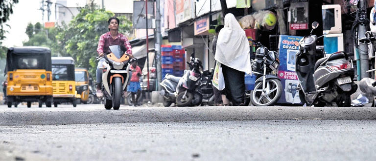 Unmarked speed breakers pose danger to commuters in Chennai
