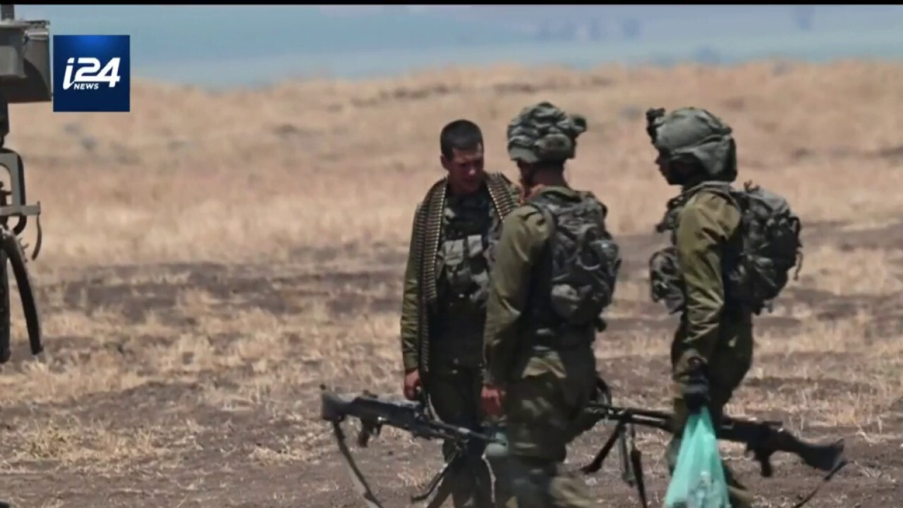 الجيش اللبناني:"استلمنا حمولة 5 شاحنات أسلحة من مخيم عين الحلوة