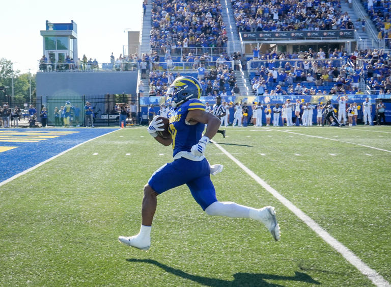 Blue Hens stun Connecticut 44-41 in overtime on Minicucci TD run