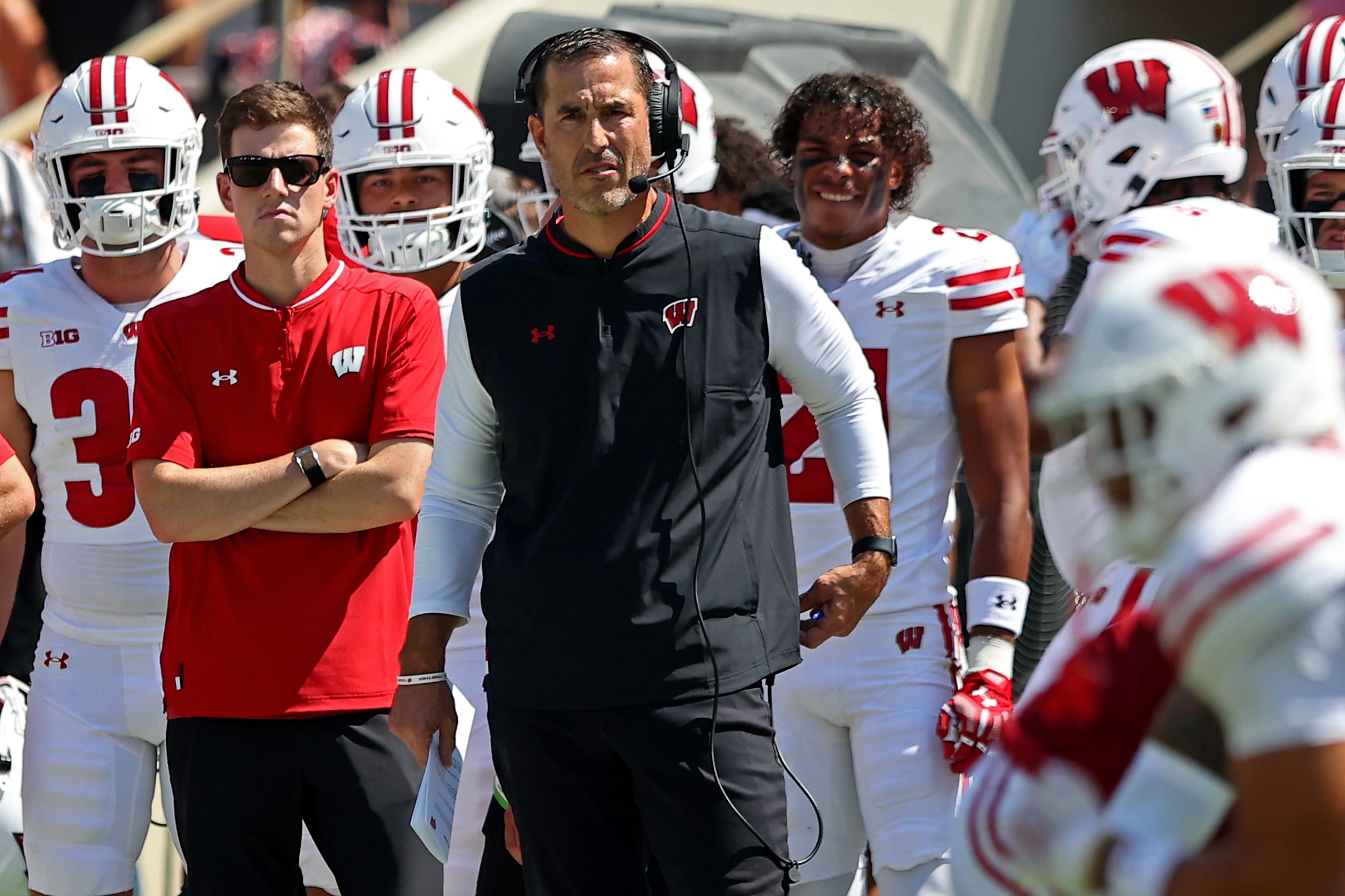 Wisconsin football fans frustrated with Luke Fickell after Badgers ...