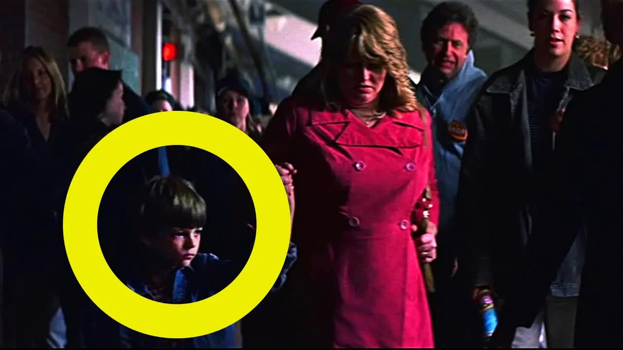 Unbreakable: David Dunn meets Kevin Wendell Crumb aka The Beast for the ...