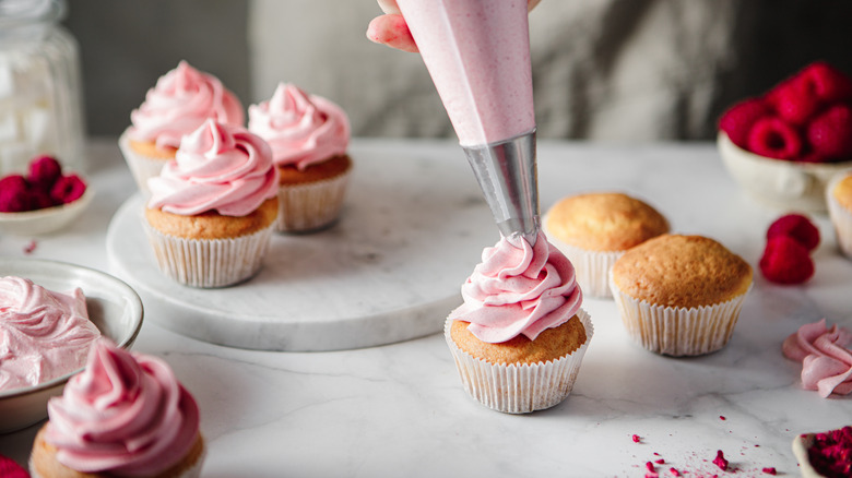 How To Give Store-Bought Frosting That Homemade Fluffy Texture