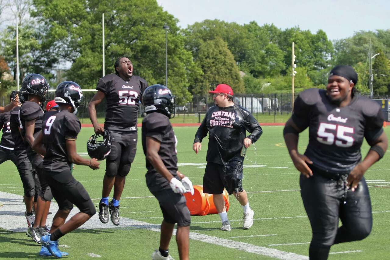 Bridgeport Central football defeats Wilbur Cross for first win since 2017