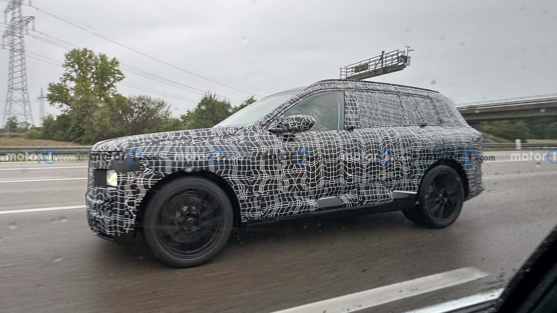 We Spotted the New BMW X7 Testing in Germany